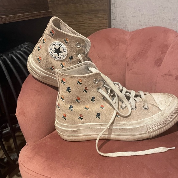 Converse | Shoes | Converse Beige Hightops With Multicolor Flower ...